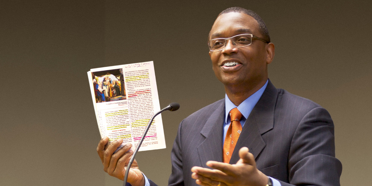 Look at the Artwork in the Watchtower Magazine | Simplified