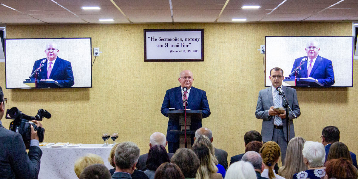 The Memorial of Christ’s Death Commemorated Publicly Throughout Uzbekistan