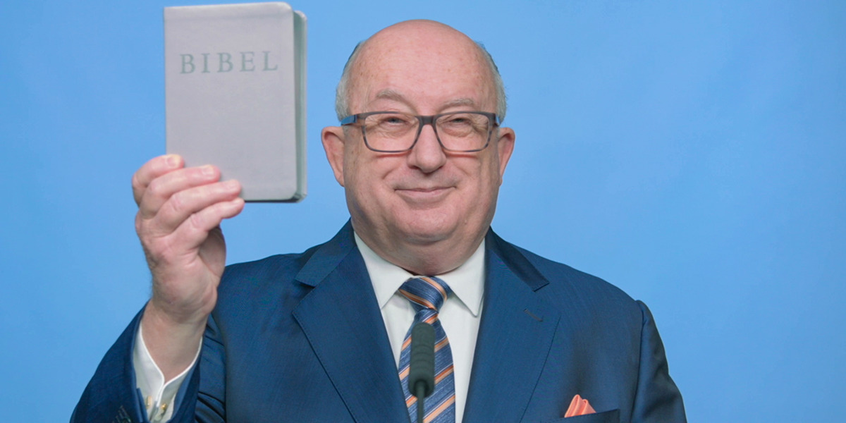 Jehovah’s Witnesses Release the Complete New World Translation in Four ...
